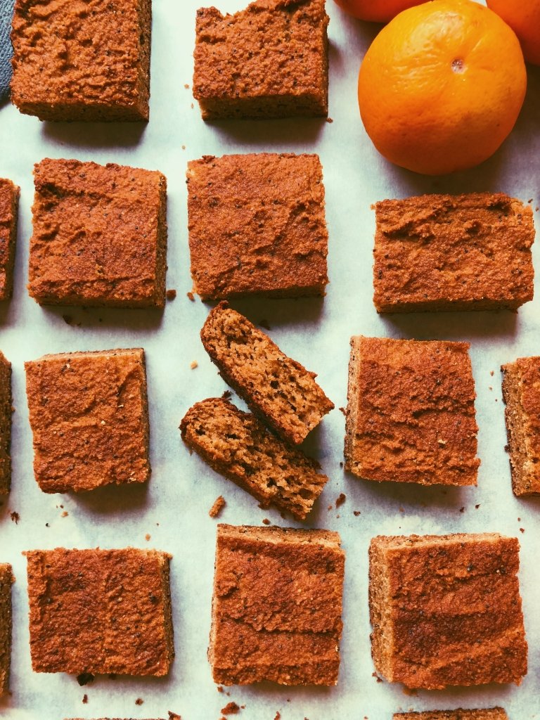 clementine poppyseed snack cake (grain free, scd diet) - earth to rose